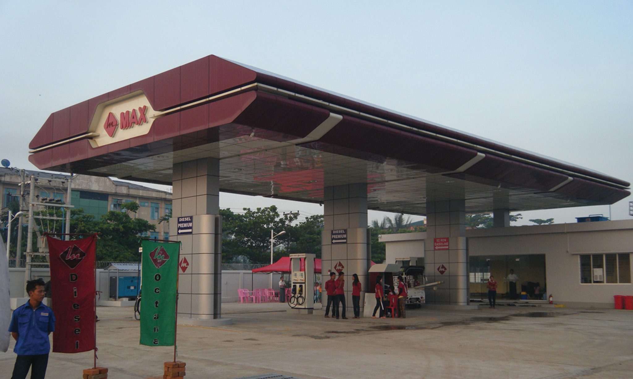 Max Energy | Stations