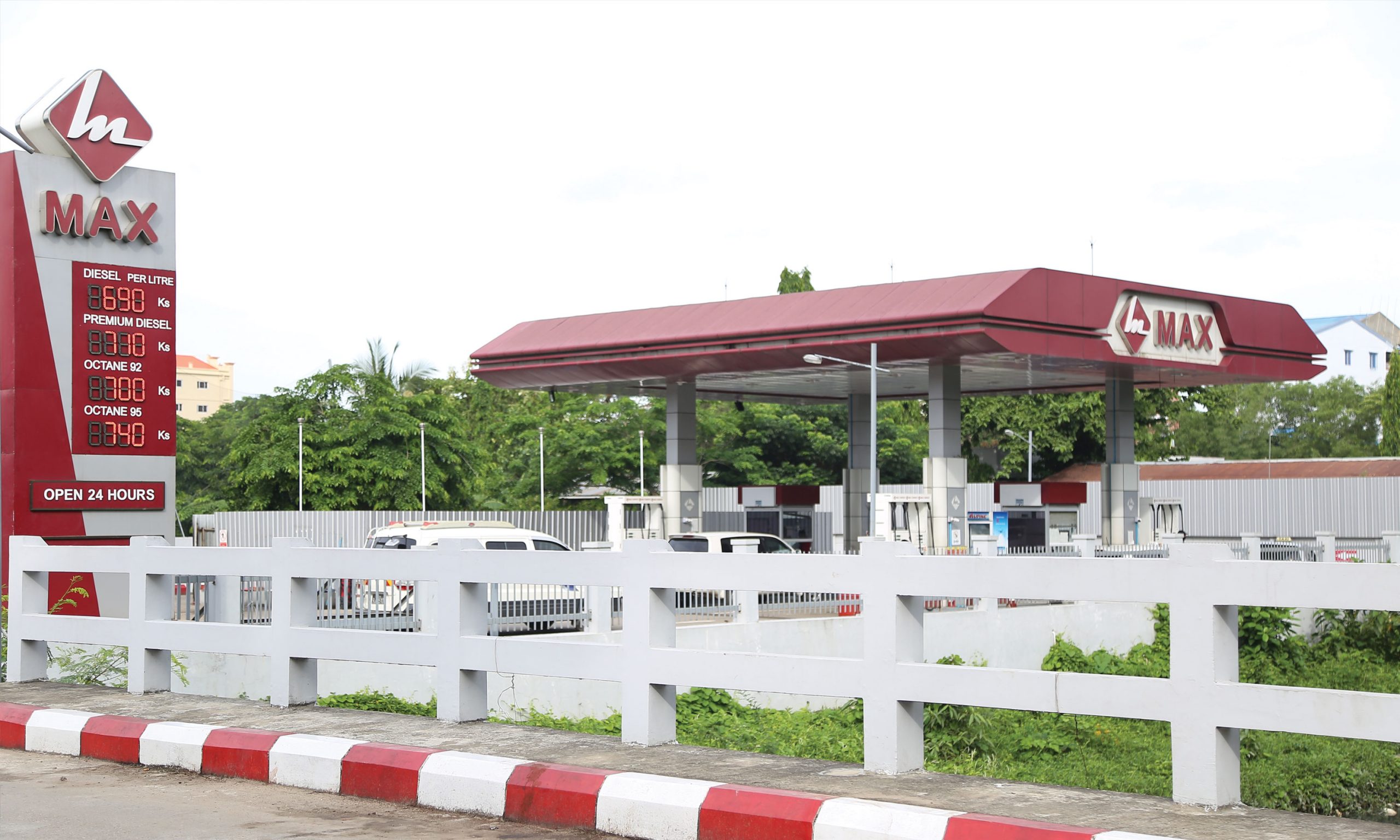 Max Energy | Stations